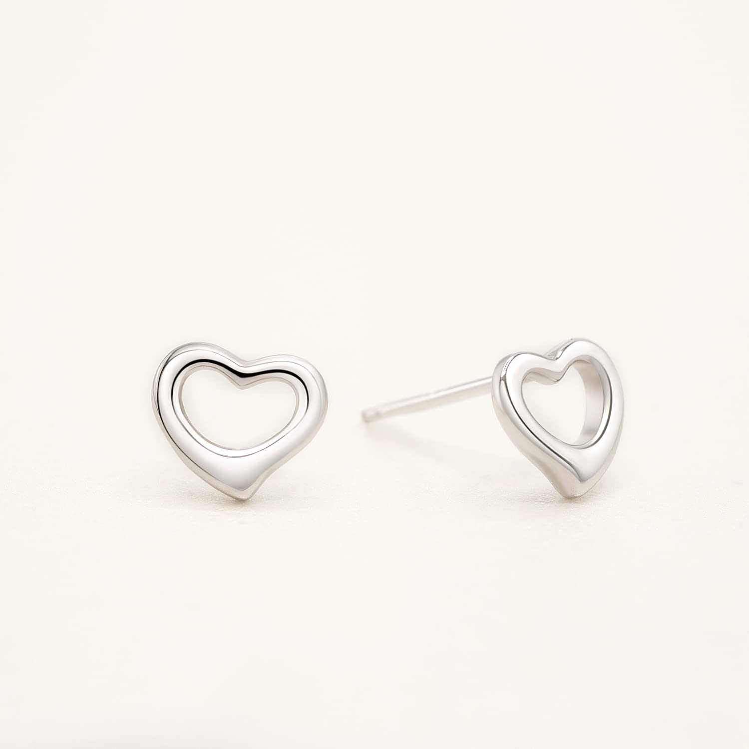 Lavishe Rhodium Plated 925 Sterling Silver Open Heart Stud Earrings for Women