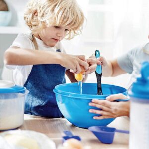 Tupperware Thatsa Bowl 19-cup in Salt Water Taffy Blue by Tupperware