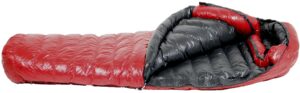 western mountaineering alpinlite sleeping bag: 20f down cranberry, 6ft 6in/left zip