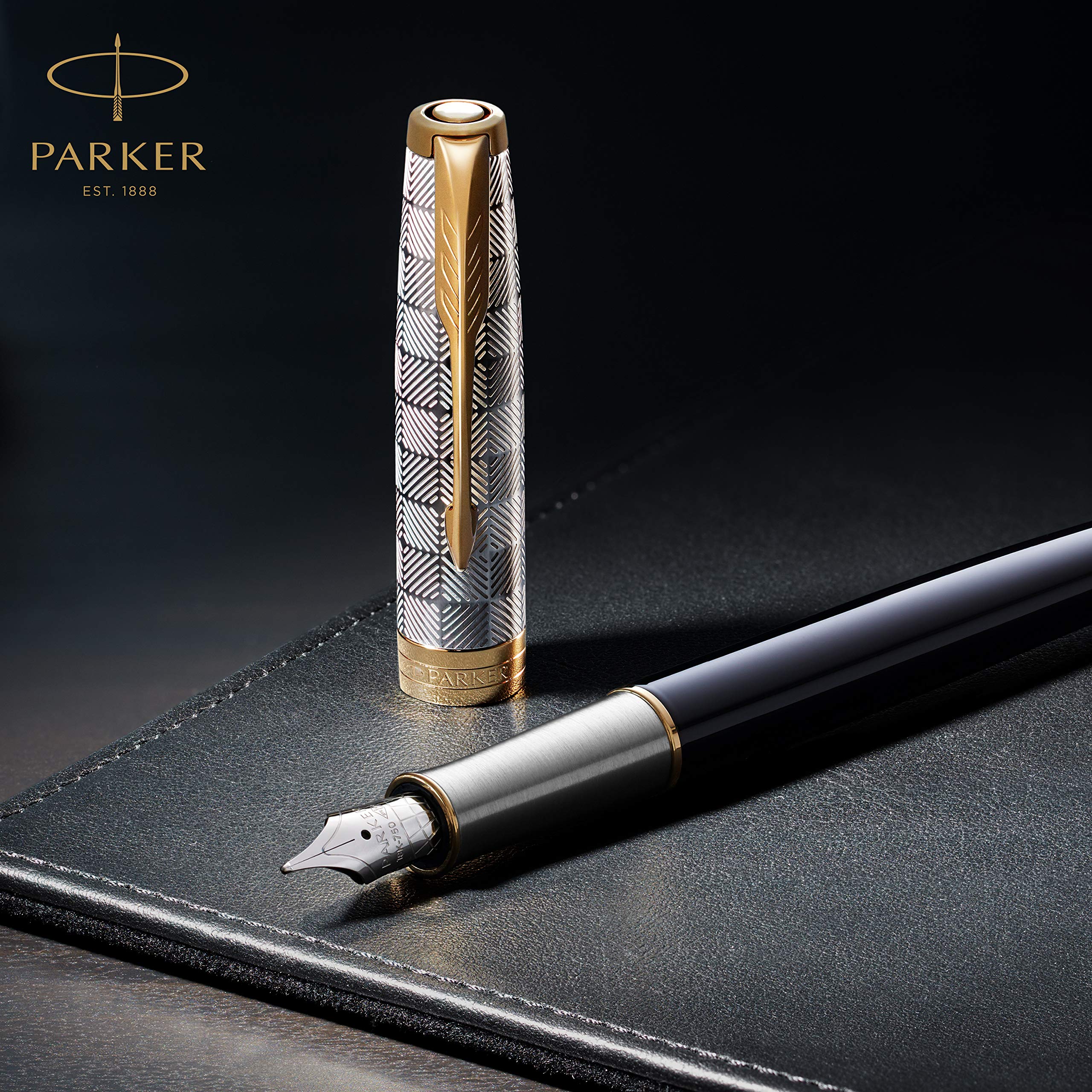 PARKER Sonnet Fountain Pen, Black Lacquer with Gold Trim, Medium Nib (1931495)