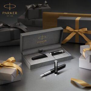 PARKER Sonnet Fountain Pen, Black Lacquer with Gold Trim, Medium Nib (1931495)