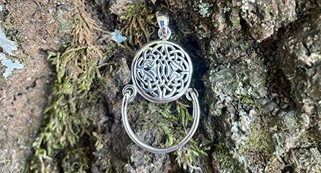 Jewelry Trends Sterling Silver Celtic Knotwork Charm Holder Round Pendant Necklace 18"