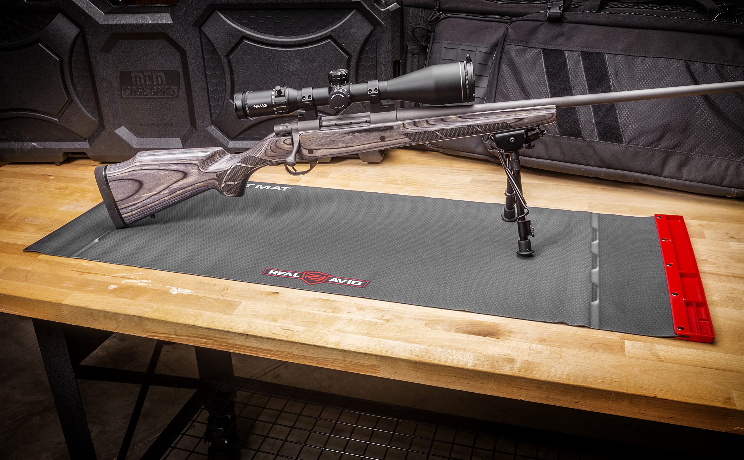 Real Avid Universal Smart Mat - 43x16”, Large Gun Cleaning Mat With Integrated Red Parts Tray, Gun Oil Resistant, Non-Slip, Padded Cleaning Mat, Great Rifle Cleaning Mat for Gun Cleaning Kits,charcoal