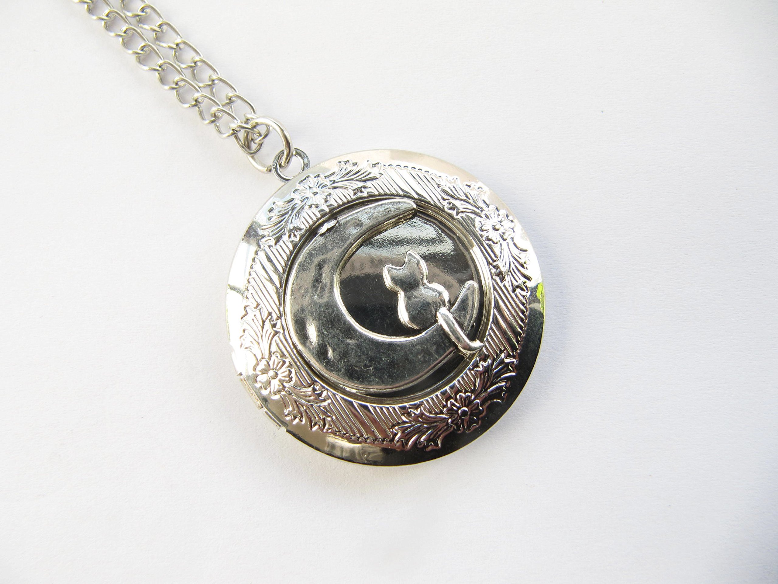 Cat and Moon Locket Necklace - Moon Cat Charm - Cat Locket- Cat Lovers Gift - Moon Locket - Cat Sitting on The Moon - Cute Jewellery