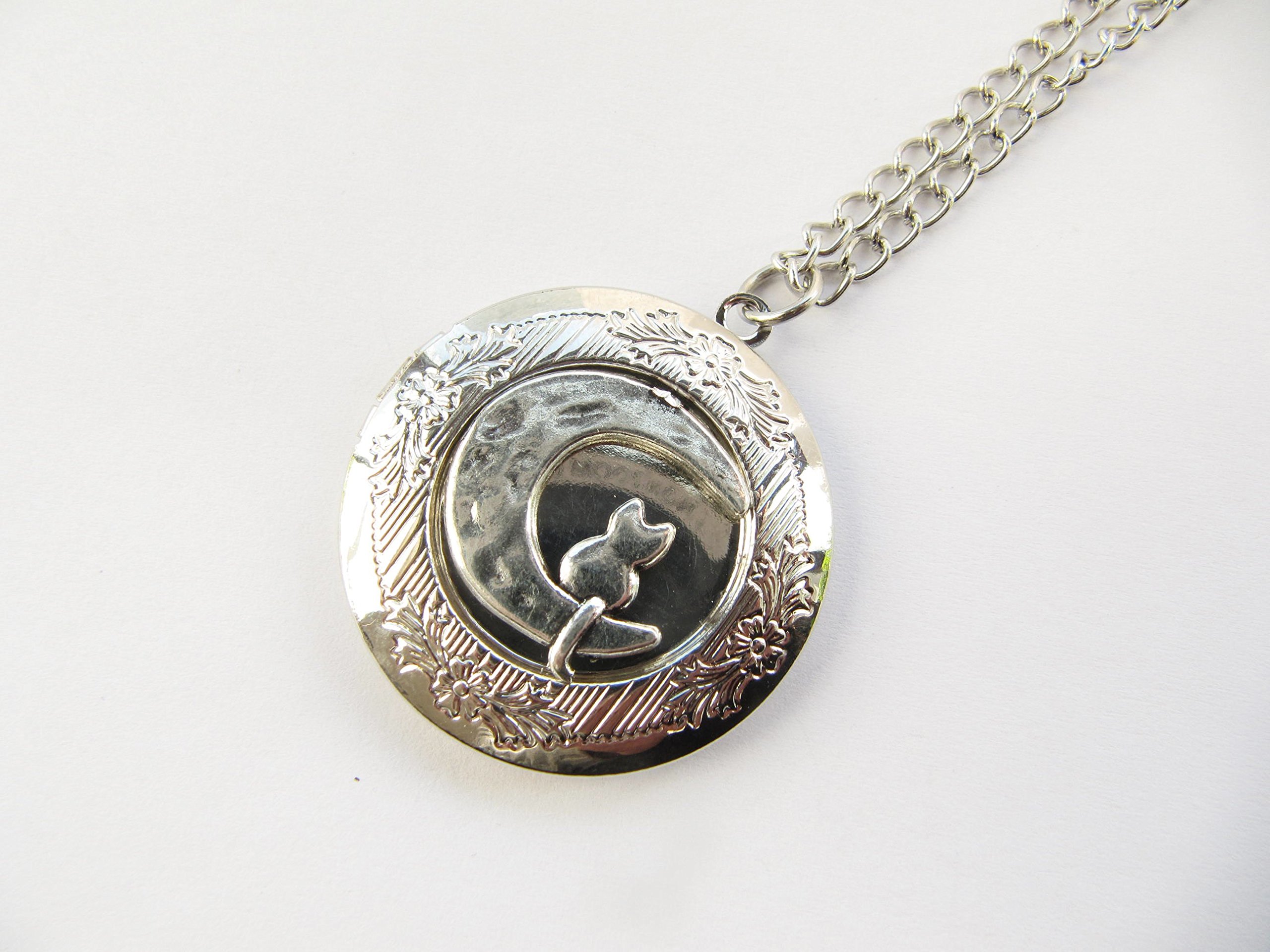 Cat and Moon Locket Necklace - Moon Cat Charm - Cat Locket- Cat Lovers Gift - Moon Locket - Cat Sitting on The Moon - Cute Jewellery