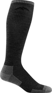 darn tough westerner otc light cushion sock - men's charcoal large