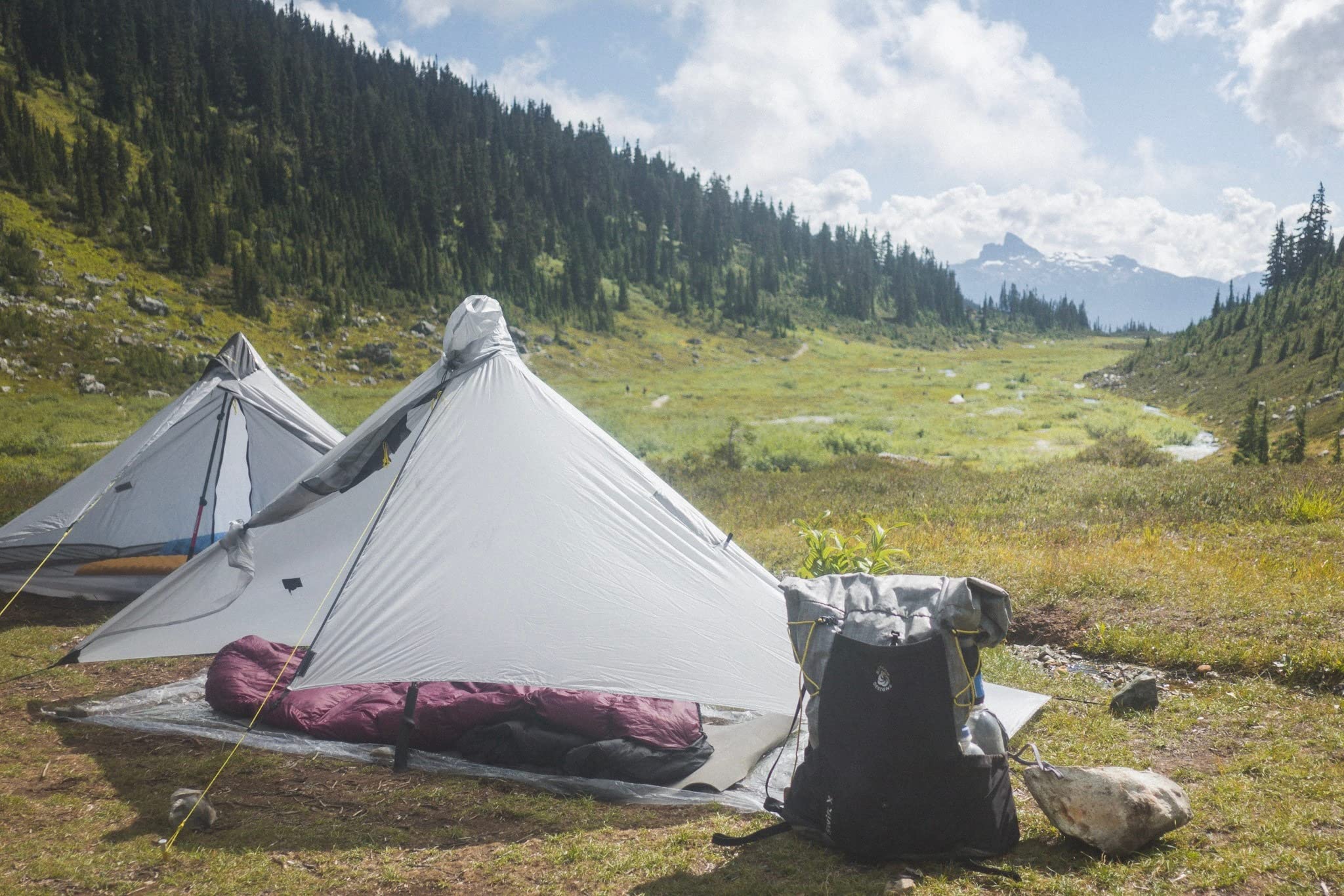 Six Moon Designs Gatewood Cape - 11 oz. - 1 Person Ultralight Tarp/Cape (Green). Packs Small. The ONLY Poncho-Style Tarp to Provide Complete 360° Protection.