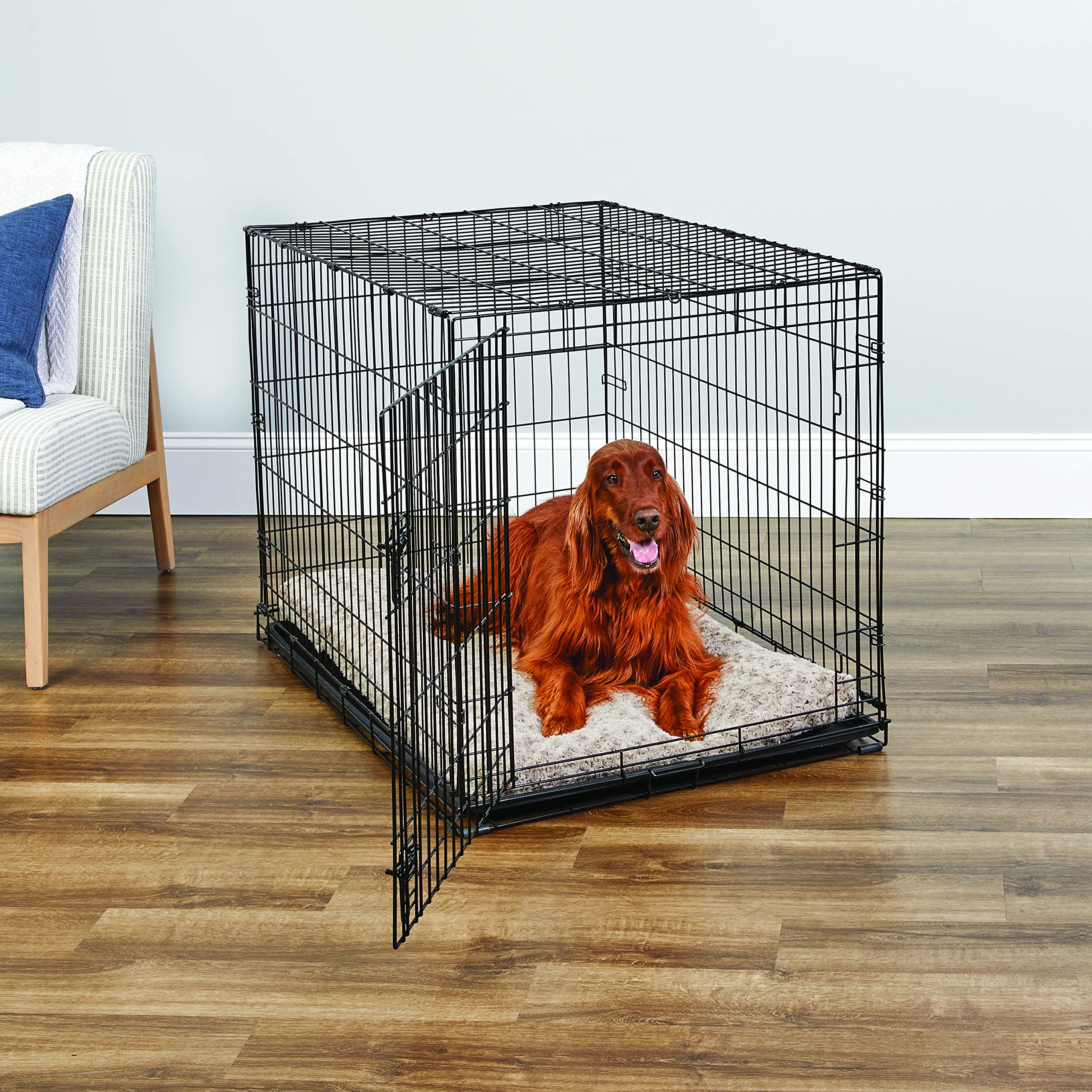 New World Newly Enhanced Single Door New World Dog Crate, Includes Leak-Proof Pan, Floor Protecting Feet, & New Patented Features, 42 Inch