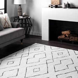 nuLOOM Beaulah Modern Trellis Shag Area Rug, 7' 6" x 9' 6", White