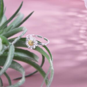 Helen de Lete Lovely Daisy Sterling Silver Open Ring