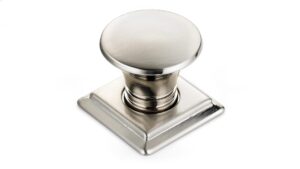 richelieu hardware bp46702195 vaudreuil collection 1 1/4-inch (32 mm) x 1 1/4-inch (32 mm) brushed nickel traditional cabinet and drawer knob for kitchen, bathroom, and furniture