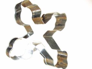 threshold galvanized steel cookie cutter (cross)