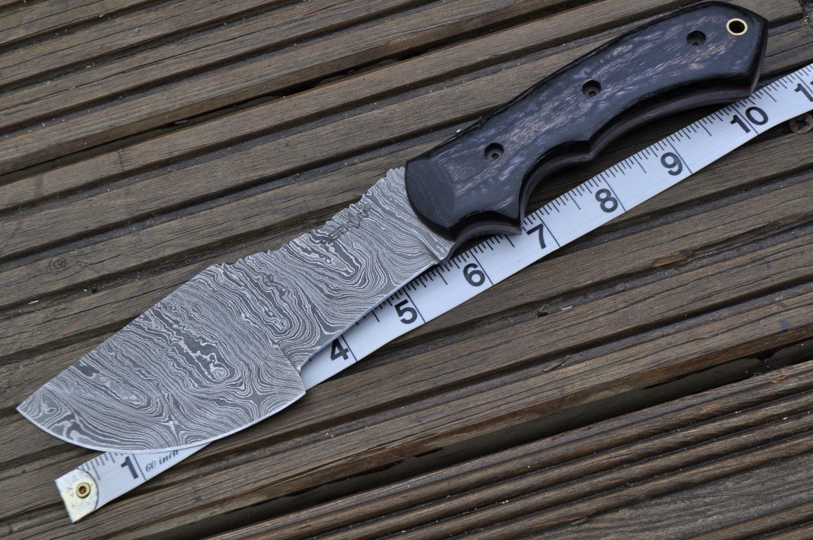 Hunting Knives with Leather Sheath Damascus Blade (Pakka Wood)