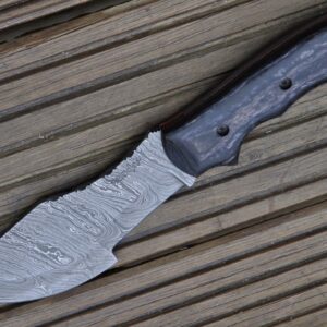 Hunting Knives with Leather Sheath Damascus Blade (Pakka Wood)