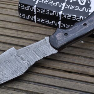 Hunting Knives with Leather Sheath Damascus Blade (Pakka Wood)