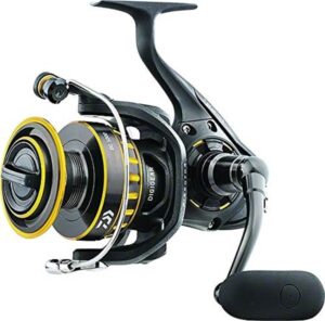 daiwa bg4500 bg saltwater spinning reel, 4500, 5.7: 1 gear ratio, 6+1 bearings, 43.10" retrieve rate, 22 lb max drag, black/gold