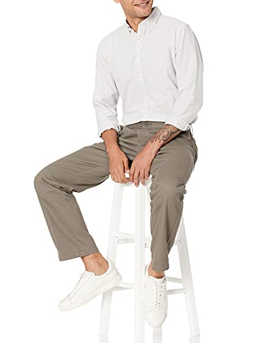 Amazon Essentials Men's Classic-Fit Wrinkle-Resistant Flat-Front Chino Pant (Available in Big & Tall), Taupe, 40W x 30L