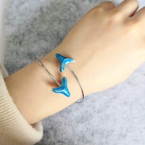 NOUMANDA Double Shark Tooth Wrap Bracelet Arrow Bangle Bracelet Glowing in the Dark (silver)