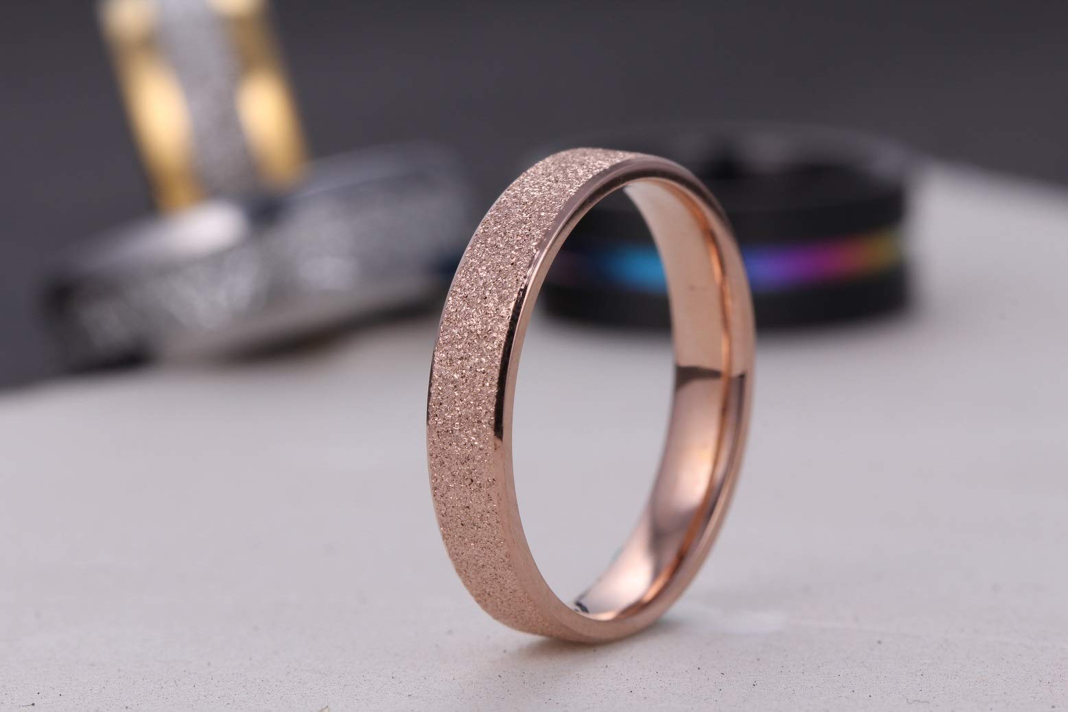 LOVE Beauties 4mm Women's Titanium Rose Gold Wedding Band Ring (4.5)