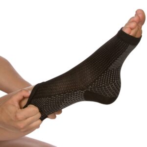 Plantar Fasciitis Compression Sock Sleeves - Helps Circulation - Heel, Ankle, Achilles Support Prevents Injury - All Day/Night Comfort (Black/White, S/M(3pairs)(U.S. Men 5-9.5 | Women: 6-9.5))