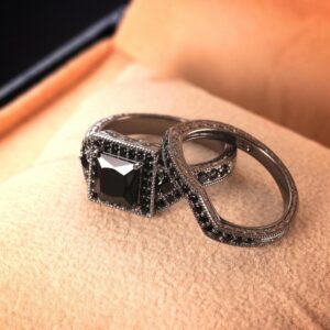 Castillna Black Cubic Zirconia CZ Simulated Diamond Princess Cut Solitaire Halo Bridal Engagement Wedding Rings Sets in Sterling Silver for Women