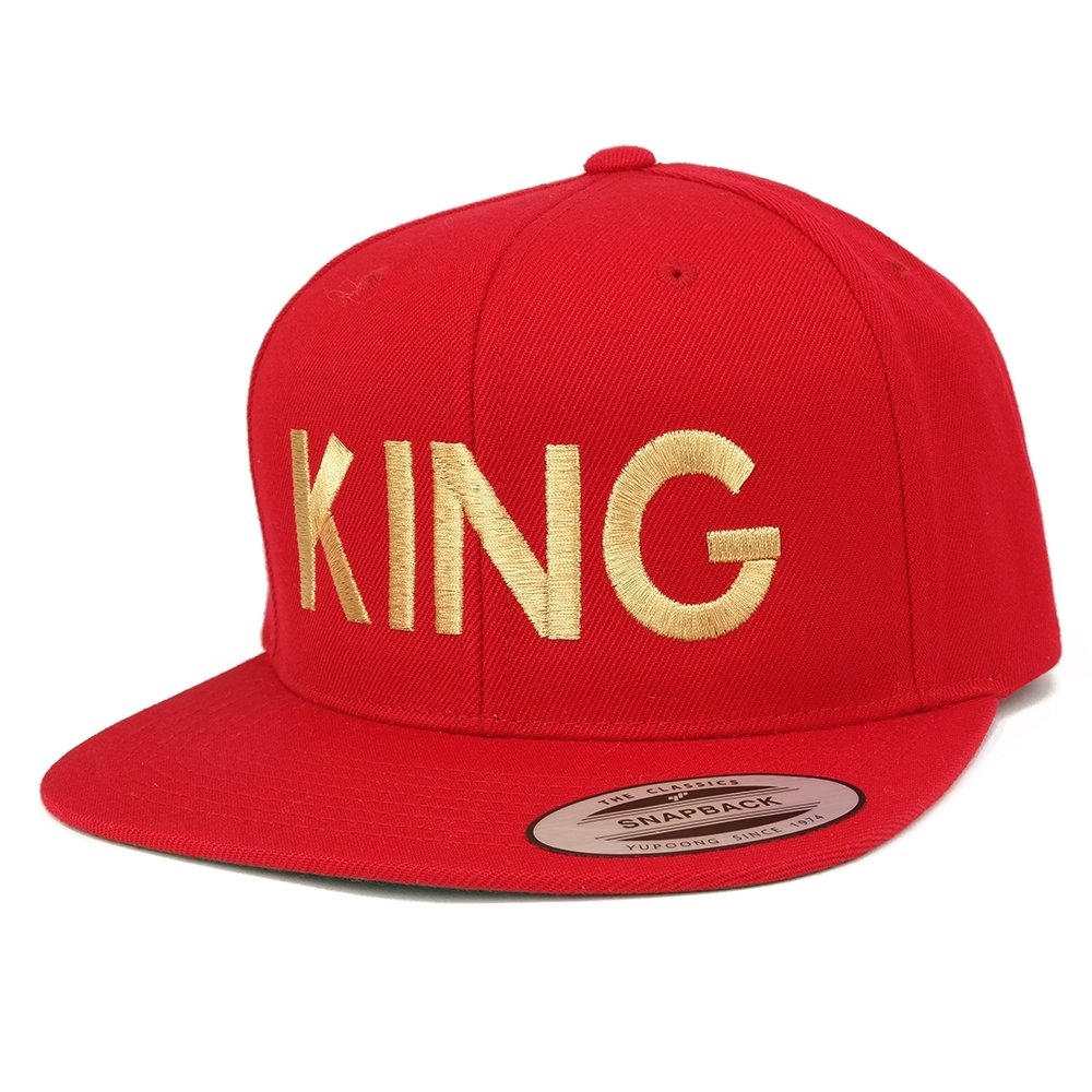 Trendy Apparel Shop FLEXFIT KING Metallic Gold Embroidered Flat Bill Snapback Cap - Red