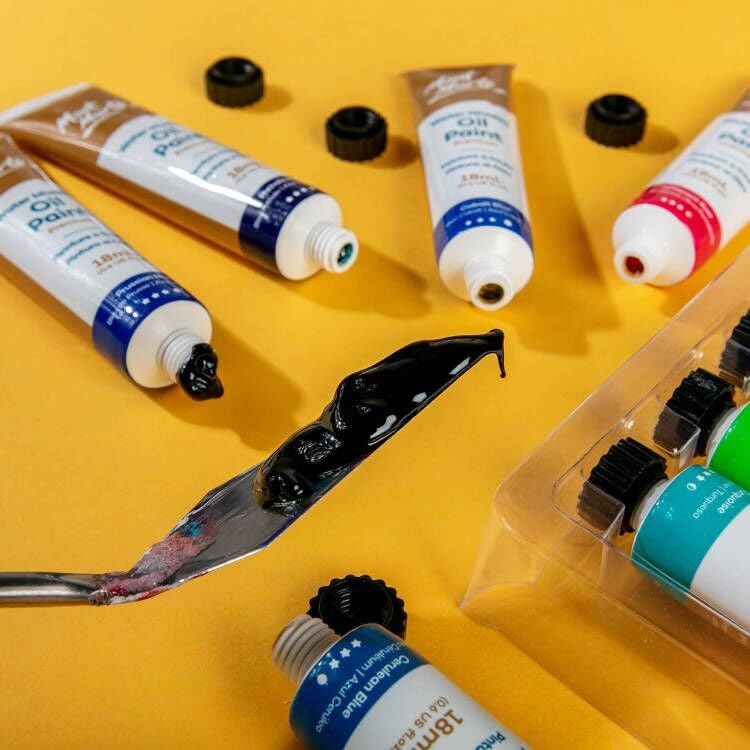 Mont Marte Premium H2O Water Mixable Oil Paint Set, 36 Piece, 18ml Tubes. Mixable with a Range of Mediums. Easily Washes Up with Water.