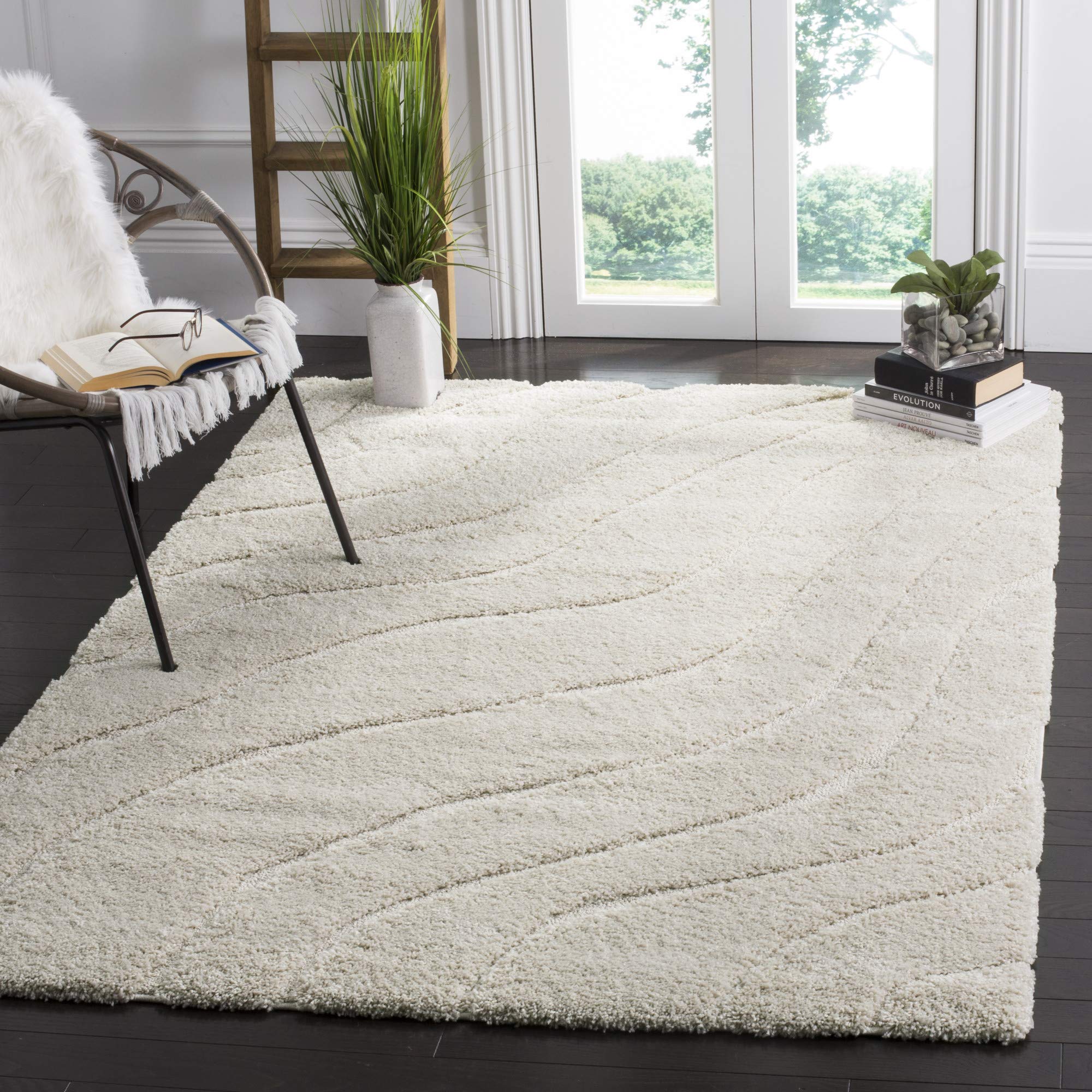 SAFAVIEH Florida Shag Collection Area Rug - 5'3" x 7'6", Cream & Beige, Non-Shedding & Easy Care, 1.2-inch Thick Ideal for High Traffic Areas in Living Room, Bedroom (SG472-1113)