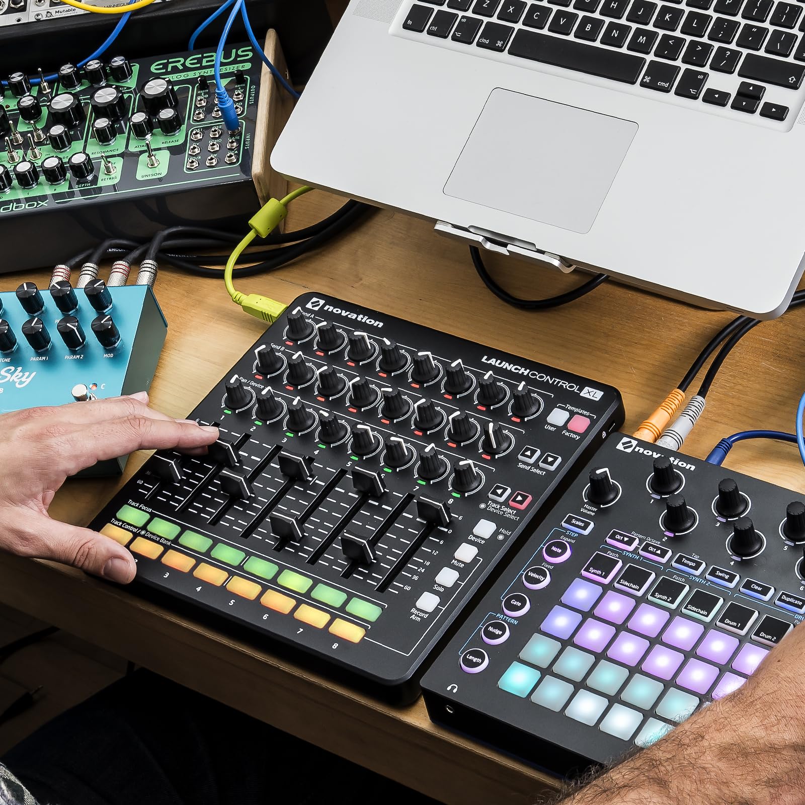 Novation Launch Control XL USB MIDI controller for Ableton Live with assignable controls