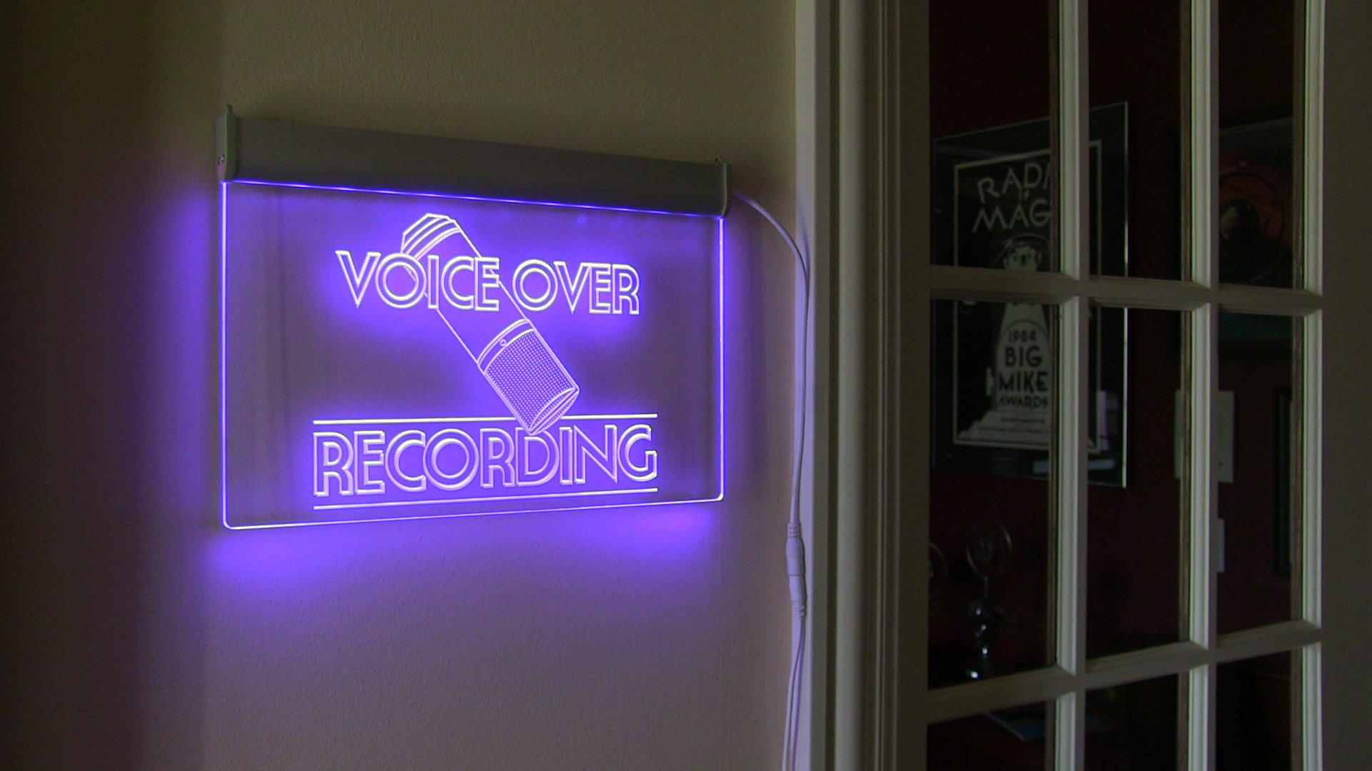 Multi-Color LED Voice Over Recording Sign with Remote Control