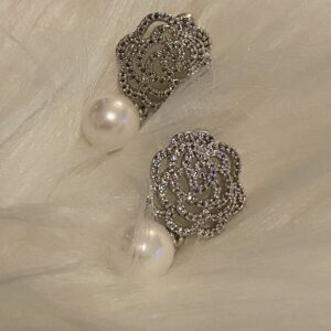 Fashion Designer Rhinestone Camellia Flower Statement Dangle Imitation Pearl Earrings for Women