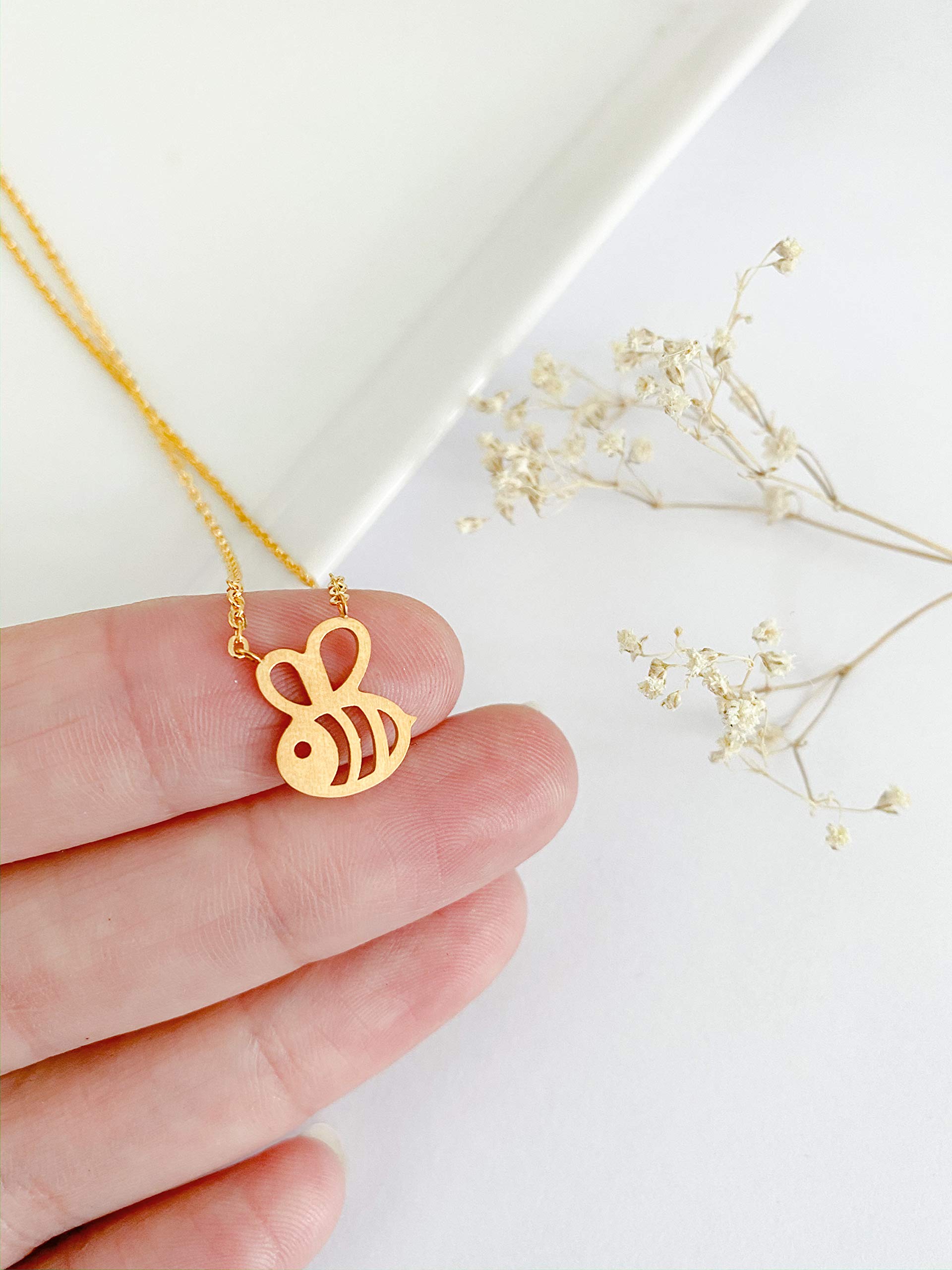 Altitude Boutique Bumble Bee Necklace, Honey Bee Necklace MotherÍs Day, Birthday, Engagement, ValentineÍs Day, Anniversary (Gold)