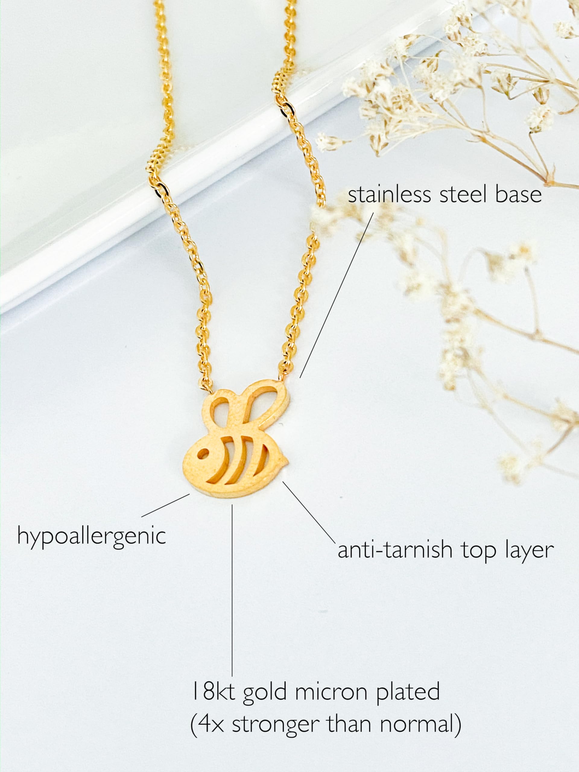 Altitude Boutique Bumble Bee Necklace, Honey Bee Necklace MotherÍs Day, Birthday, Engagement, ValentineÍs Day, Anniversary (Gold)