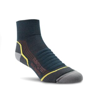 farm to feet men's damascus lightweight elite hiking 1/4 crew merino wool socks, black, large