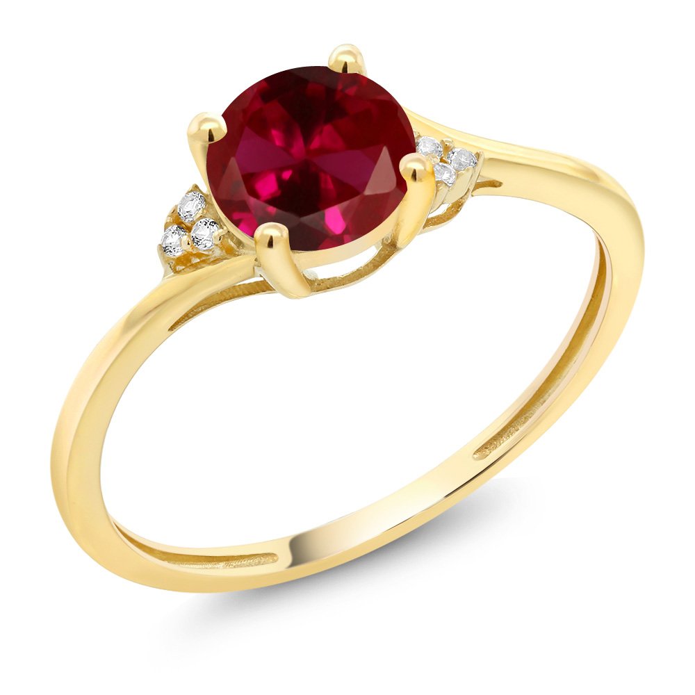 Gem Stone King 10K Yellow Gold Red Created Ruby and Diamond Accent Engagement Ring For Women (1.05 Cttw, Round 6MM, Available in size 5, 6, 7, 8, 9)