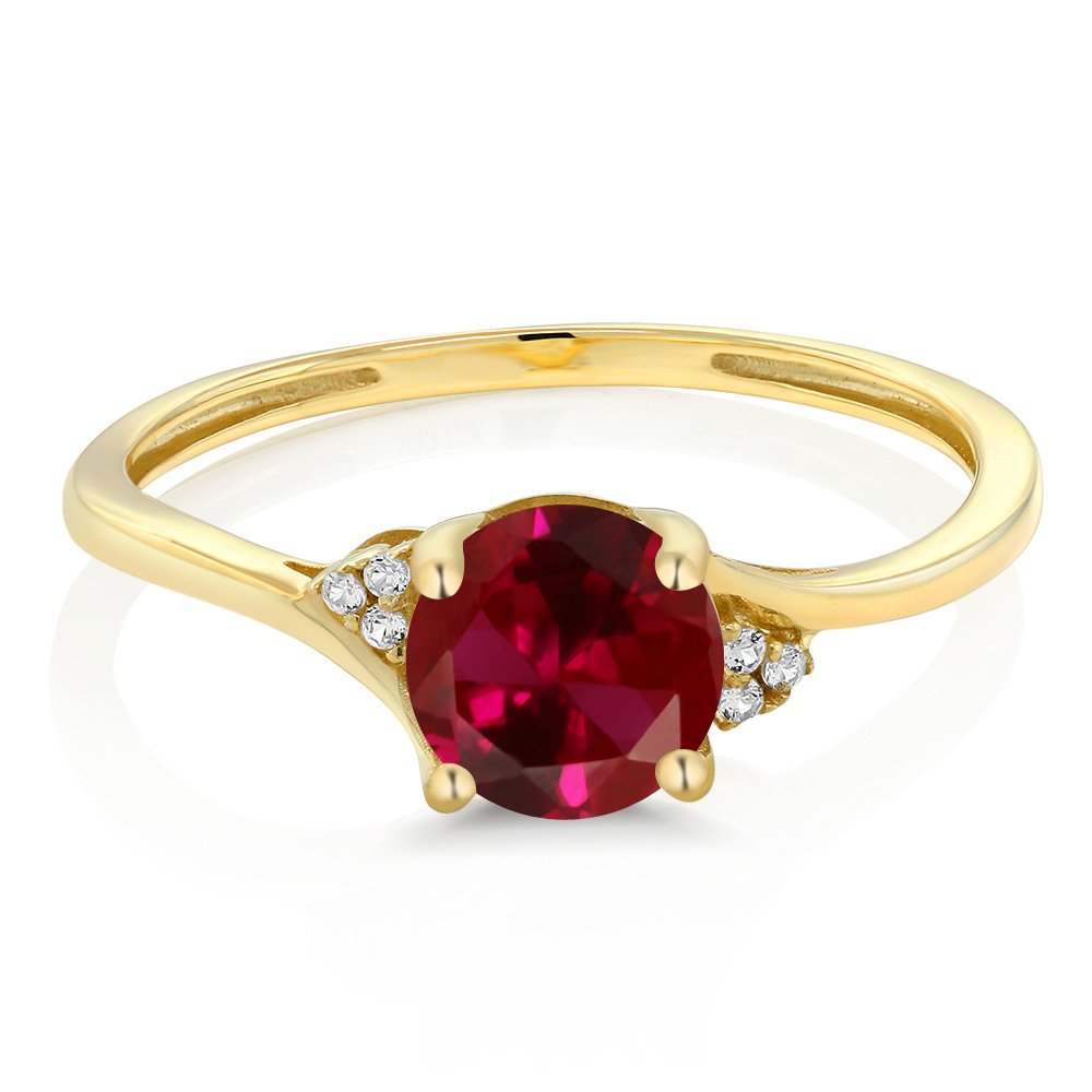 Gem Stone King 10K Yellow Gold Red Created Ruby and Diamond Accent Engagement Ring For Women (1.05 Cttw, Round 6MM, Available in size 5, 6, 7, 8, 9)