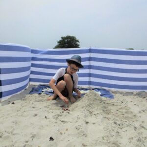 13 ft Beach Windscreen Privacy Windbreak with a Bag and Mallet Made in Europe (Blue/White Stripes)