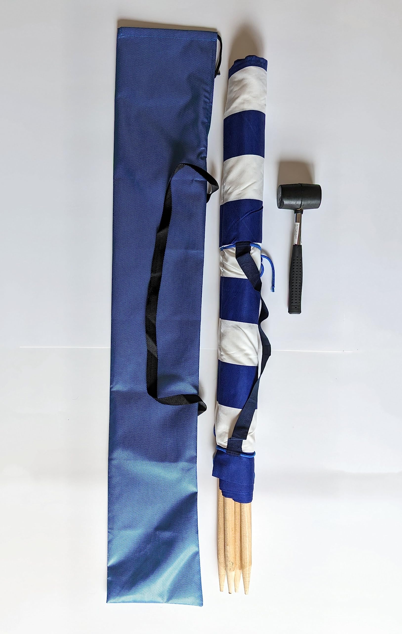 13 ft Beach Windscreen Privacy Windbreak with a Bag and Mallet Made in Europe (Blue/White Stripes)