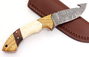 w trading custom hand made damascus steel blade gorgeous hunting knife with leather pouch. (2733) skinning knives for men best gift