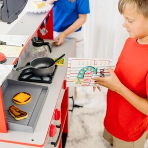 Melissa & Doug Double-Sided Wooden Star Diner Restaurant Play Space