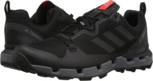 adidas men's aq0365 terrex fast gtx surround hiking shoe, black/grey five/hi-res red - 9.5 m