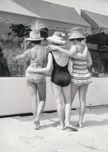 bathing beauties window shopping - avanti america collection friendship card