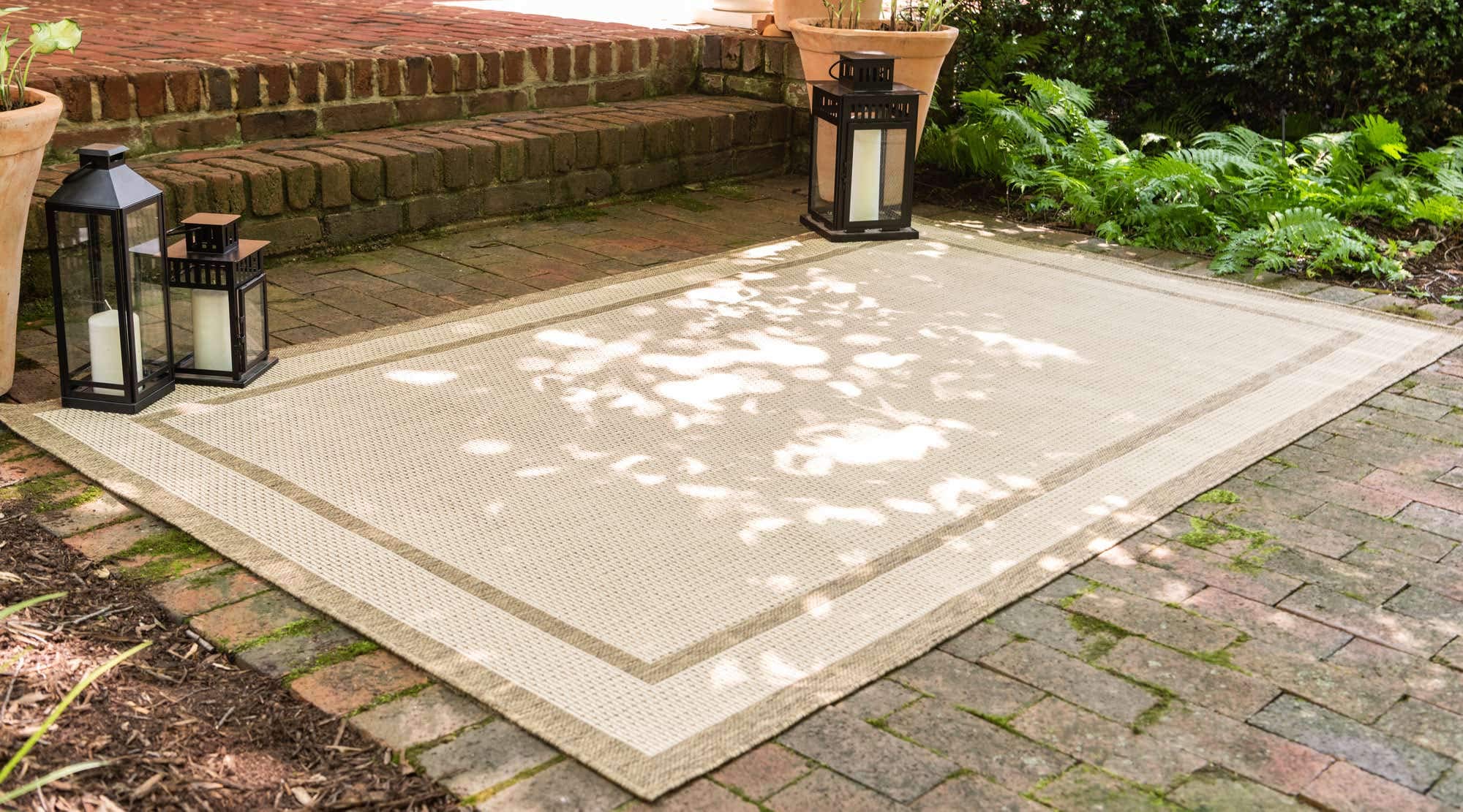 Unique Loom Outdoor Border Collection Area Rug - Border (7' 10" x 11' 4" Rectangle, Beige/ Brown)