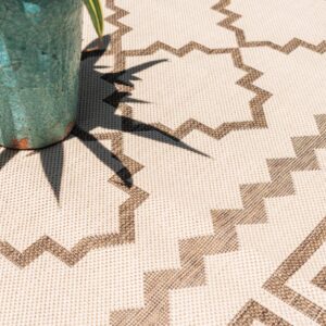 Unique Loom Outdoor Trellis Collection Area Rug - Stars (6' 1" x 9' Rectangle, Beige/ Brown)