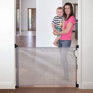 dreambaby indoor/outdoor retractable gate