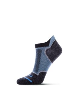 fits ultra light runner sock for men and women, made with fine merino wool, breathable, lightweight, no show running sock, stormy weather, medium