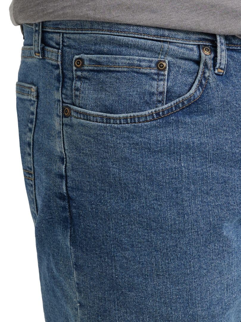 Wrangler Authentics Men's Regular Fit Comfort Flex Waist Jean, Light Stonewash, 42W x 30L