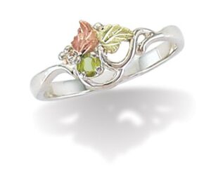 sterling silver black hills august birthstone ring with 3 mm round synthetic peridot - ring size 4.5