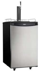 danby dkc054a1bsldb 5.4 cu.ft. kegerator, auto defrost and mechanical thermostat, keg cooler with scratch-resistant worktop and reversible door hinge, single tap, steel