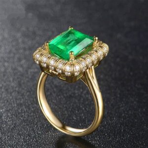 Vintage Women 18K Gold Rectangle Green Simulated Emerald Gemstone Crystal Band Rings Jewelry Size 7